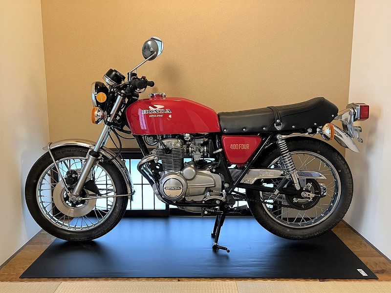 驚き‼憧れの絶版車‼ ホンダドリームCB400FOUR‼（ヨンフォア）が床の間に鎮座⁉ | 営業こぼれ話 | スタッフブログ | 新着情報・スタッフブログ | 枚方市で新築･注文住宅・建て替え ...